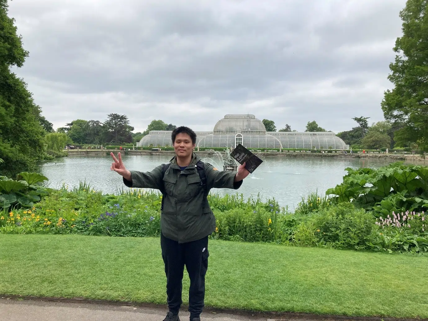 Students Explore the Wonders of Plant Science at Kew Gardens | DLD ...