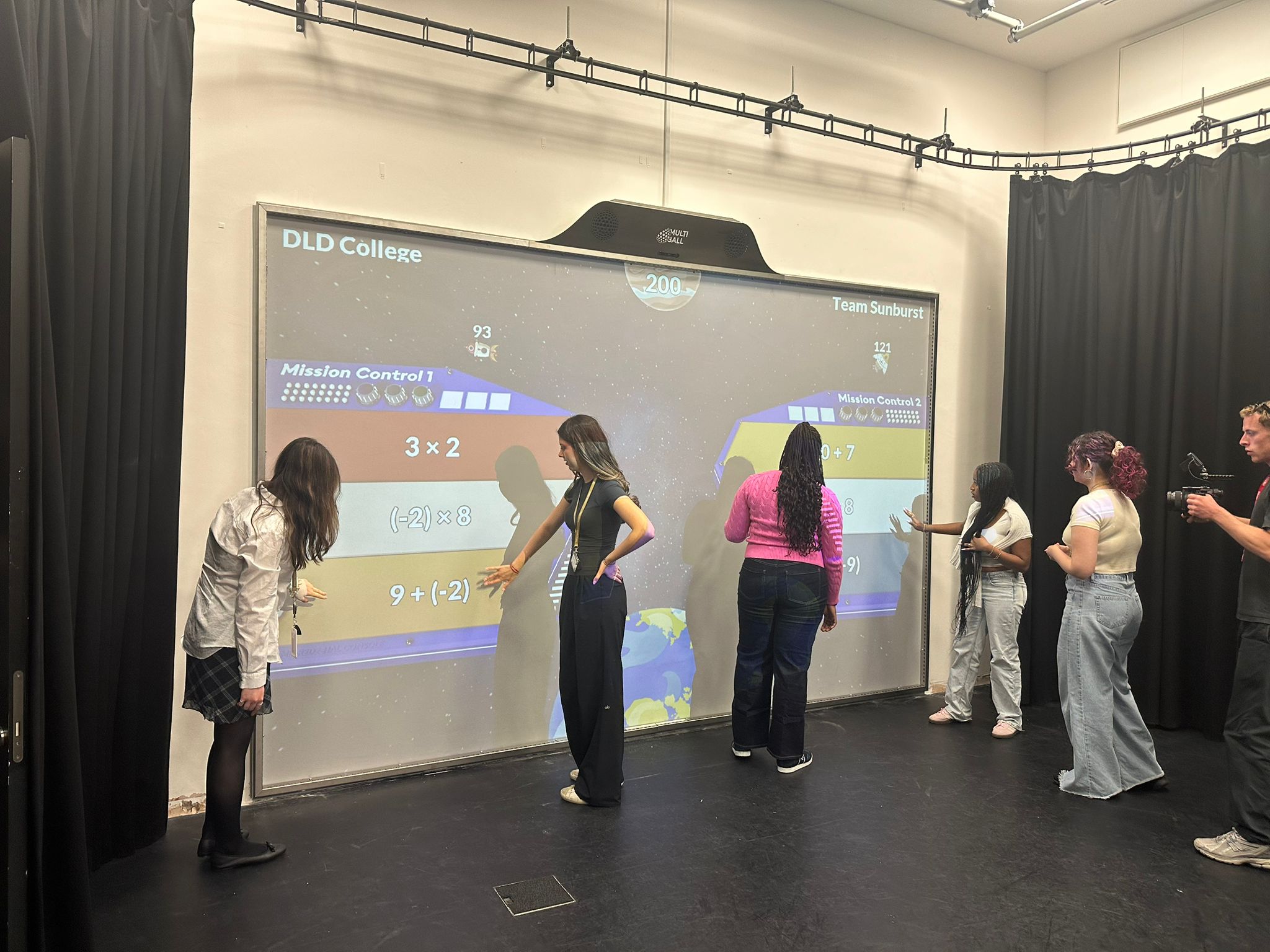 DLD Launches High-Tech Ball Wall in New Basement Space | DLD College London